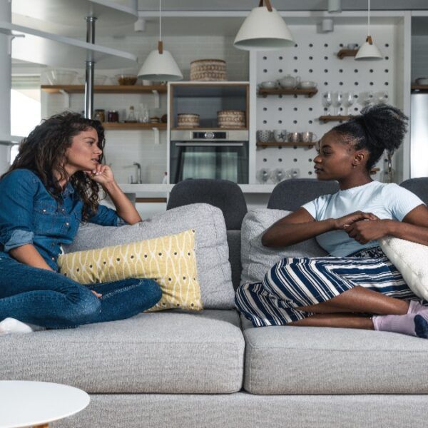 Yikes! 5 Signs That You and Your Best Friend Are Growing Apart