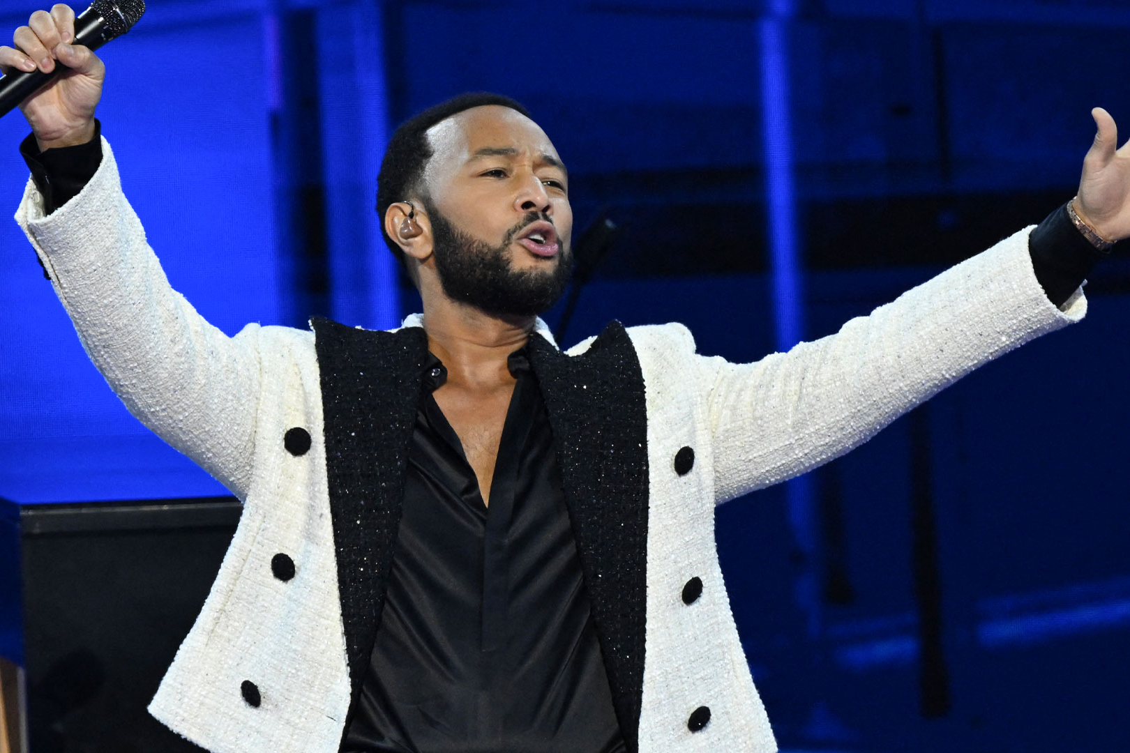 John Legend Shines at the DNC: A Performance to Remember - MEFeater