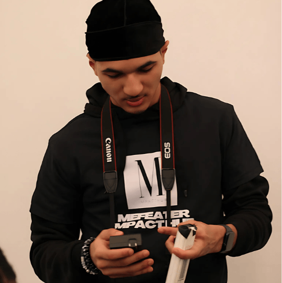 MEFeater ImpactHub Gives Maxwell High School Students Real-World NYFW Experience - MEFeater